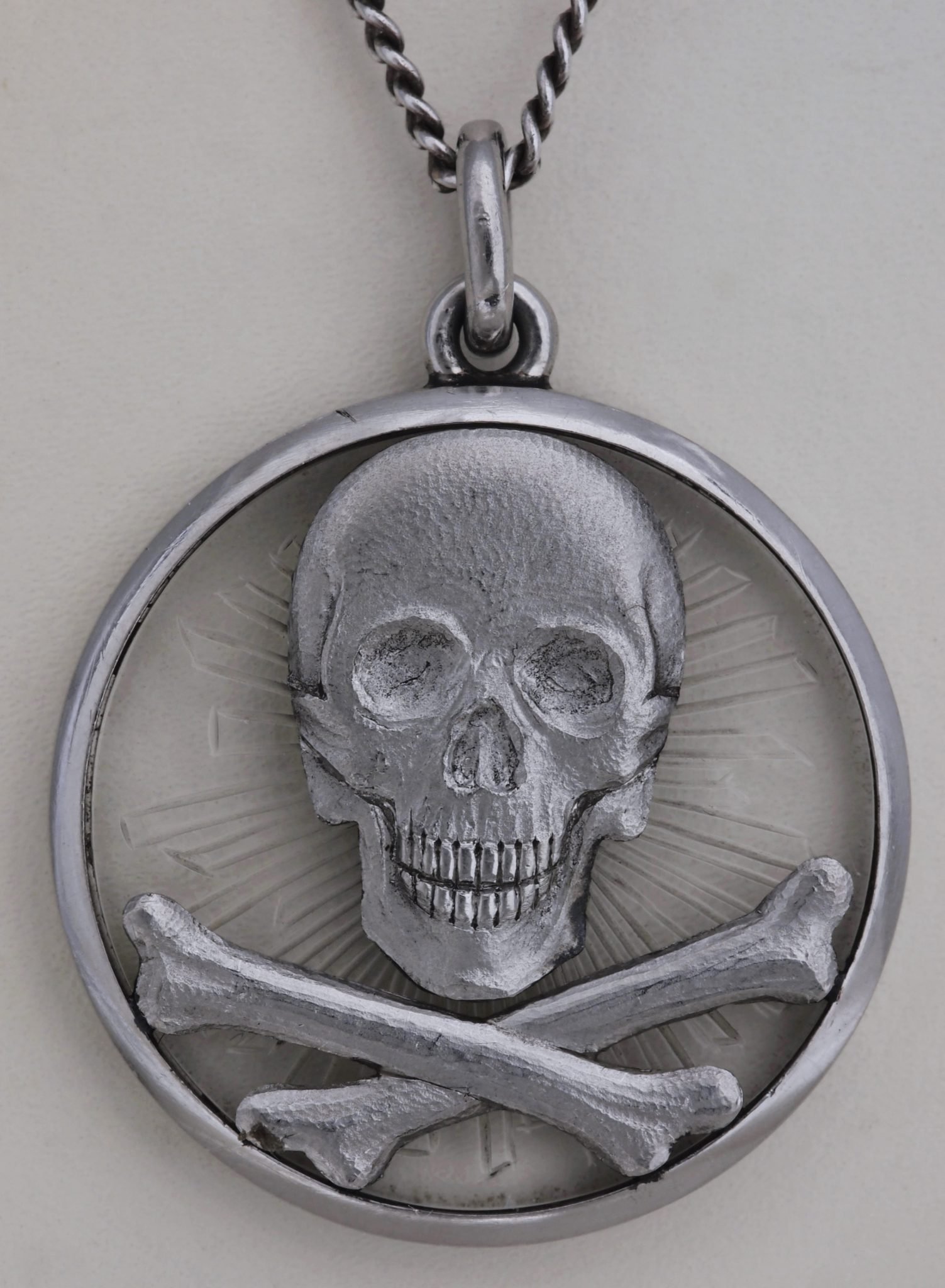 Platinum Skull and Crossbones Pendant - Nouveau Deco Arts